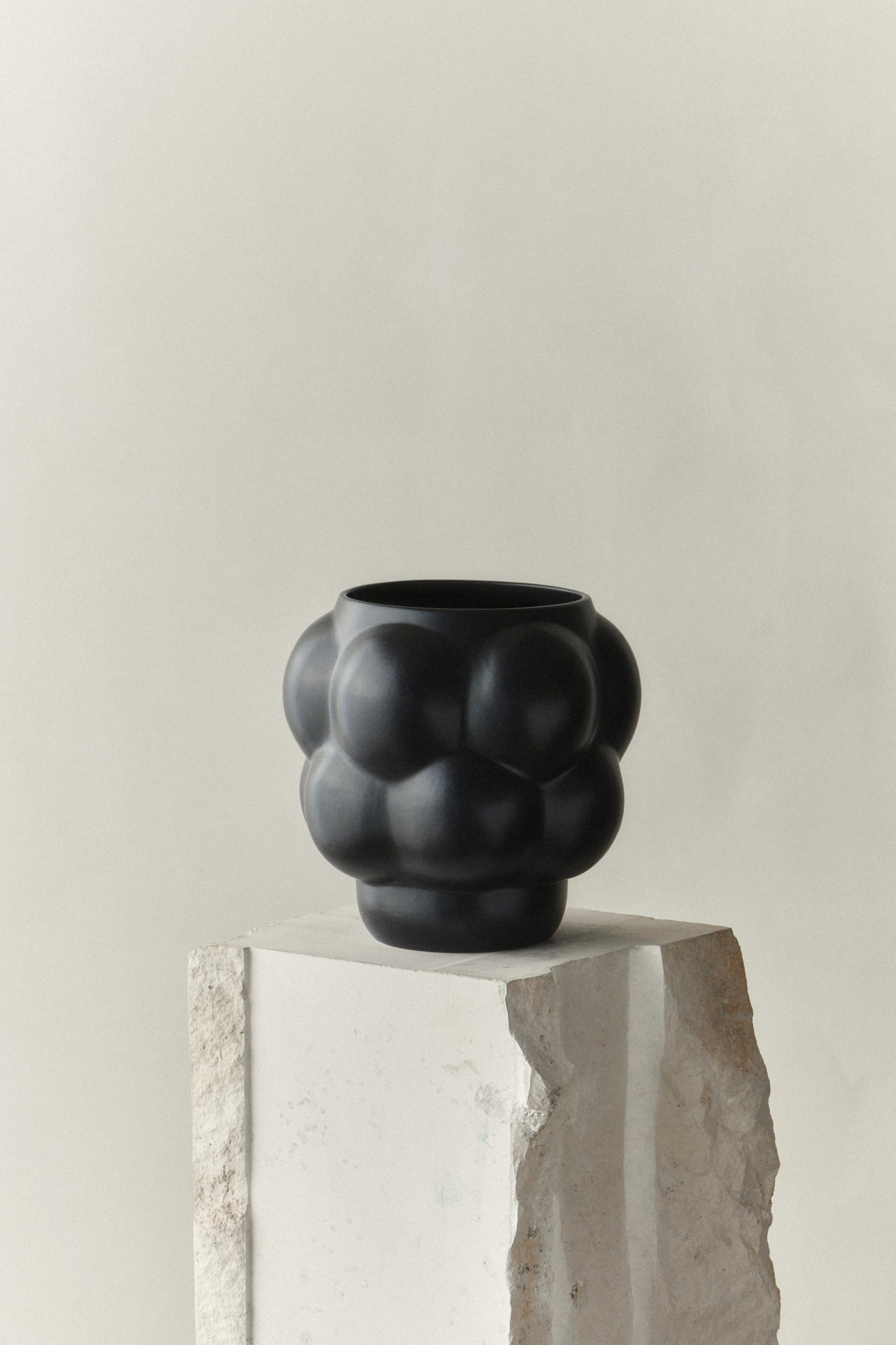 Balloon Ceramic Pot 09 | LOUISE ROE – LOUISE ROE DENMARK